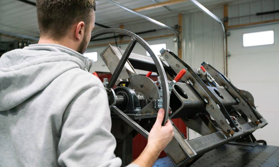 Kinetic Technologies LLC - Robotic Welding Integrator